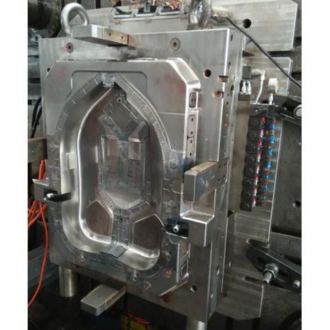 China Car Door Panel Injection Mould with Gas Assistance Technology ...